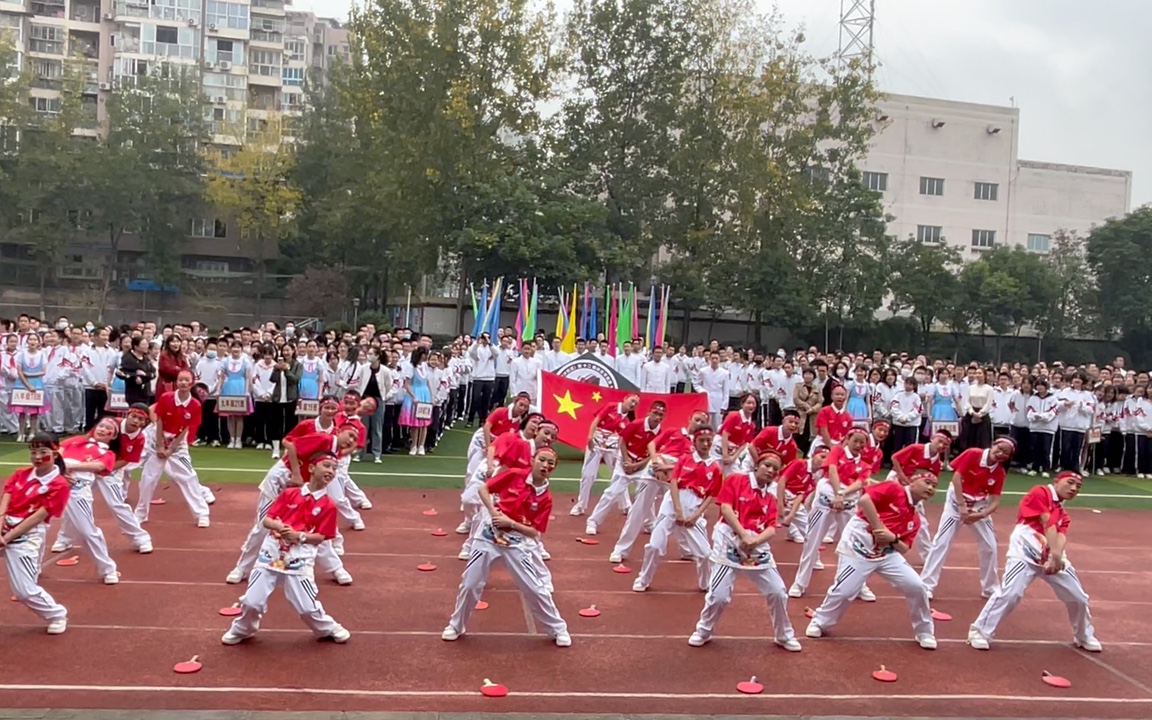 体育节运动会方阵表演—七年级(上)看看各位小朋友们的精彩表演。
