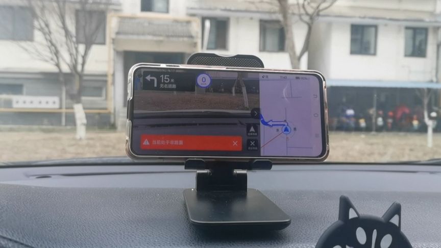 手机也可以当行车记录仪用, 试试你们的手机可以用吗?