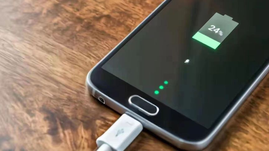 手机电池可以自动修复,教你一招打开这个功能,一键电池修复。