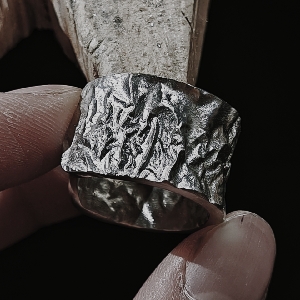 妙守玩金 