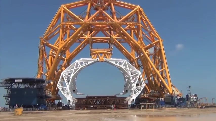 探秘港口起重机,超大型机械安装过程