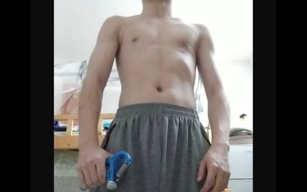 【记录27】60公斤握力器左右手各捏5下