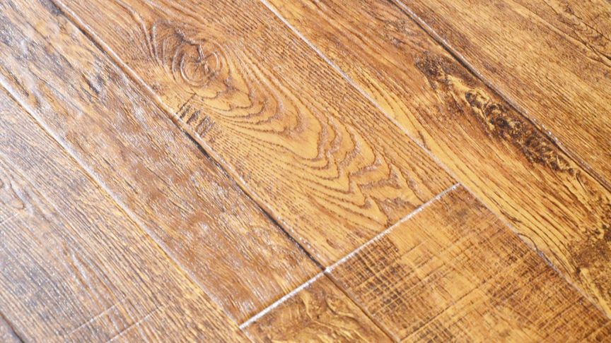 木地板老板说漏嘴,原来保养地板这4招要牢记!地板能多用10年