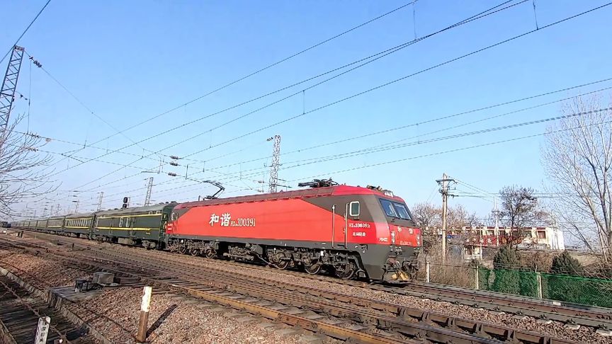 北京开往云南玉溪的火车K635快速通过,因疫情,该列车暂停运行