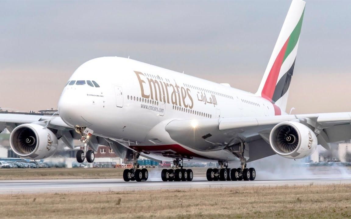 阿联酋航空的空客A380,在美丽的迈阿密机场着陆丨MFS