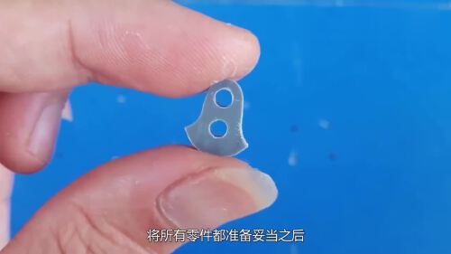 牛人制作超简易四缸发动机模型,看完之后,你们学会了吗?