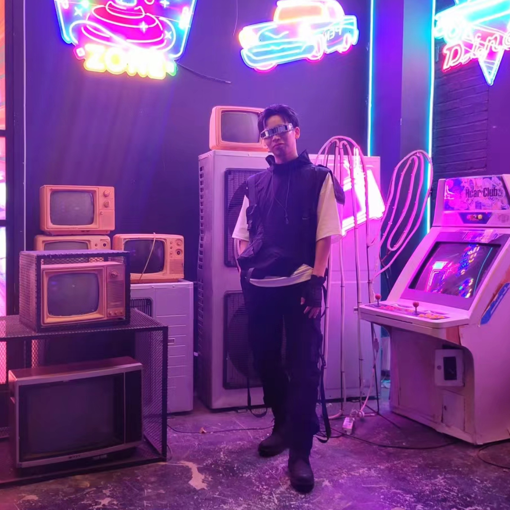 邵云蛟 