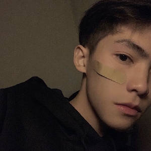 狗狗不敢不理包子 