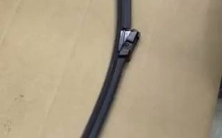 无骨雨刮中间刮不到解决办法