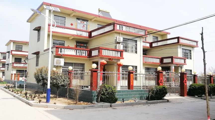 河南新乡新农村建设,一排排漂亮的三层小别墅,这房子值多少钱?