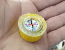 DIY创意发明:如何用一个塑料瓶盖制作指南针?镜头记录全过程