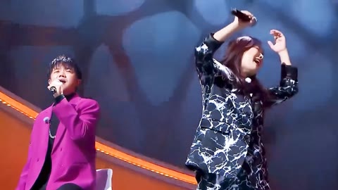 凤凰传奇震撼来袭,十首热门歌曲,哪首歌点燃你的热情!