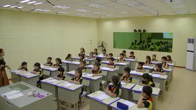 二上:《葡萄沟》(含课件教案) 名师优质公开课 教学实录 小学语文 部编...