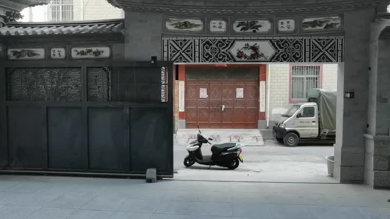 云南平移庭院大门安装现场