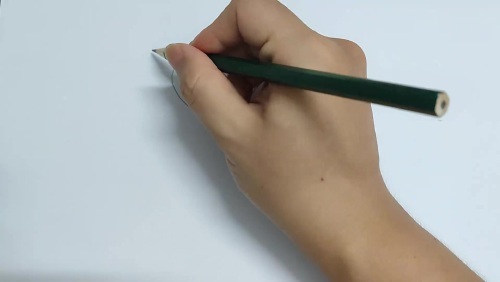 菊花怎么画?用5个爱心画出简单又好看的菊花简笔画