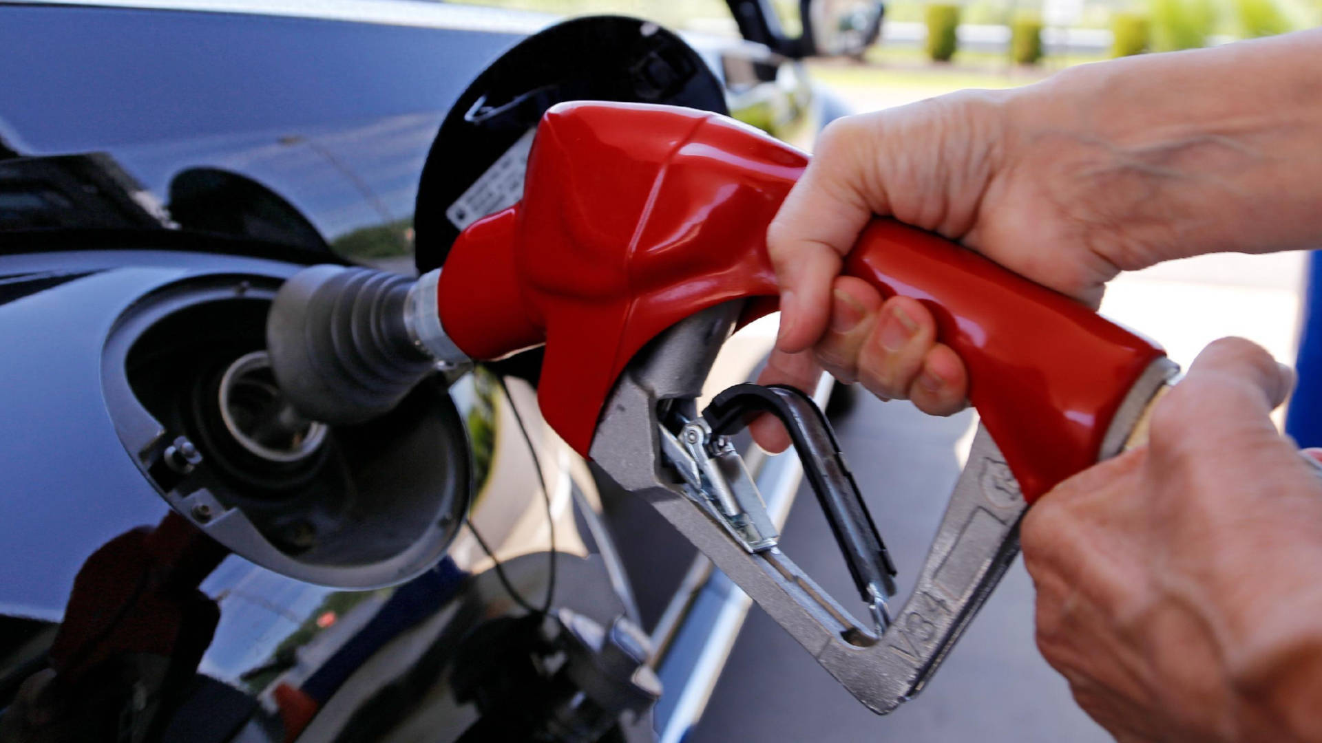 国际油价创近6年最大单日涨幅