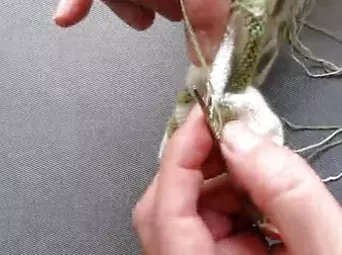 毛衣拼色织法