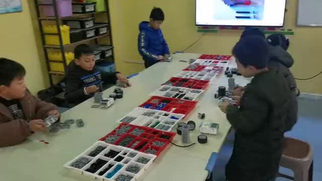 ev3小朋友的上课花絮#三门峡少儿编程培训 #三门峡机器人培训