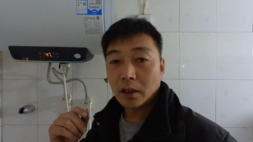 储水式电热水器没有排污口,水应该怎么放出去,看过视频就知道了