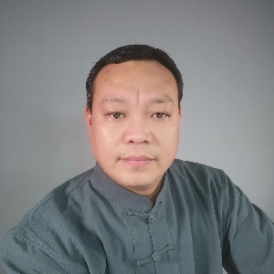 住在没有和尚的寺庙 