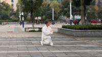 新架慢练,在神意和心情上平静、自然,神舒体松,有益于身体康健