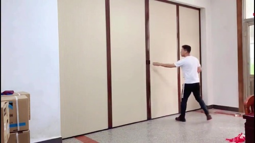 隐形隔断折叠门推拉门 客厅空间太大多隔出一个房间