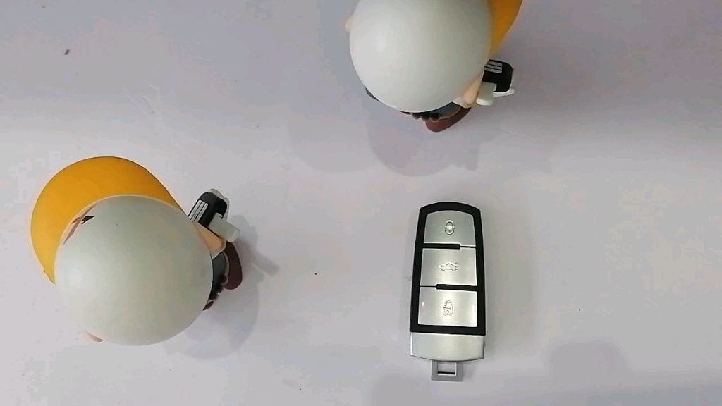 大众CC汽车遥控钥匙怎么更换电子?中山开锁星耀汽车钥匙为您视频...