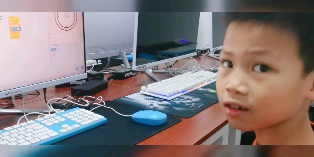 图形化编程之百变时钟