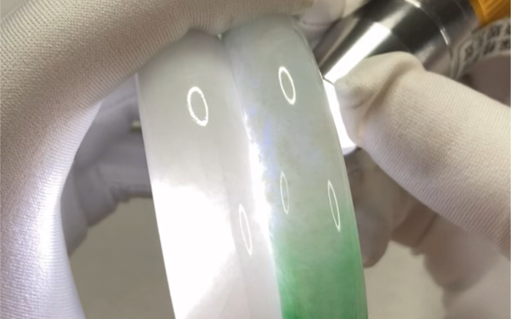 用手电识别,翡翠酸洗注胶