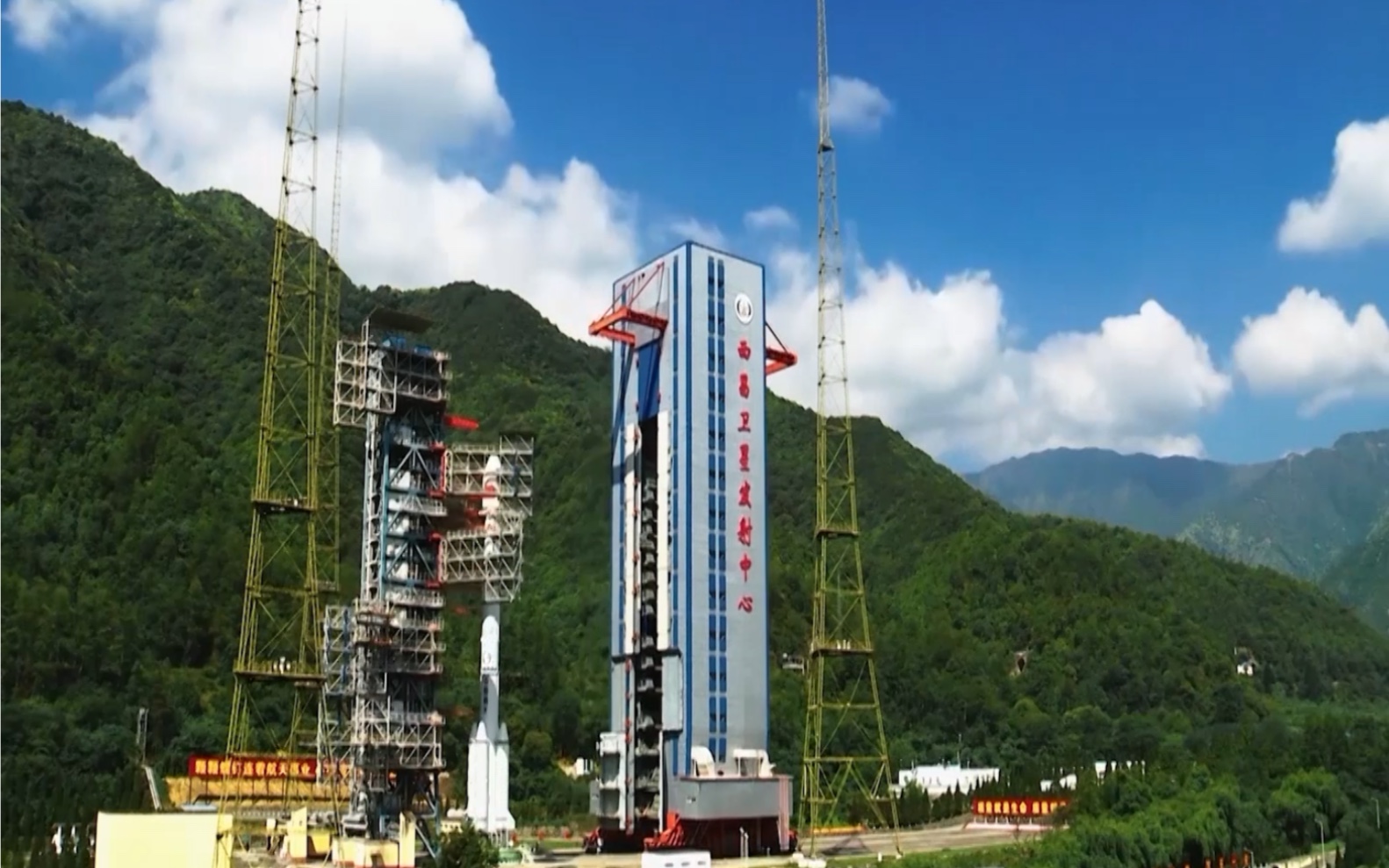 ...年6月23日9时43分,我国在西昌卫星发射中心用长征三号乙运载火箭,...