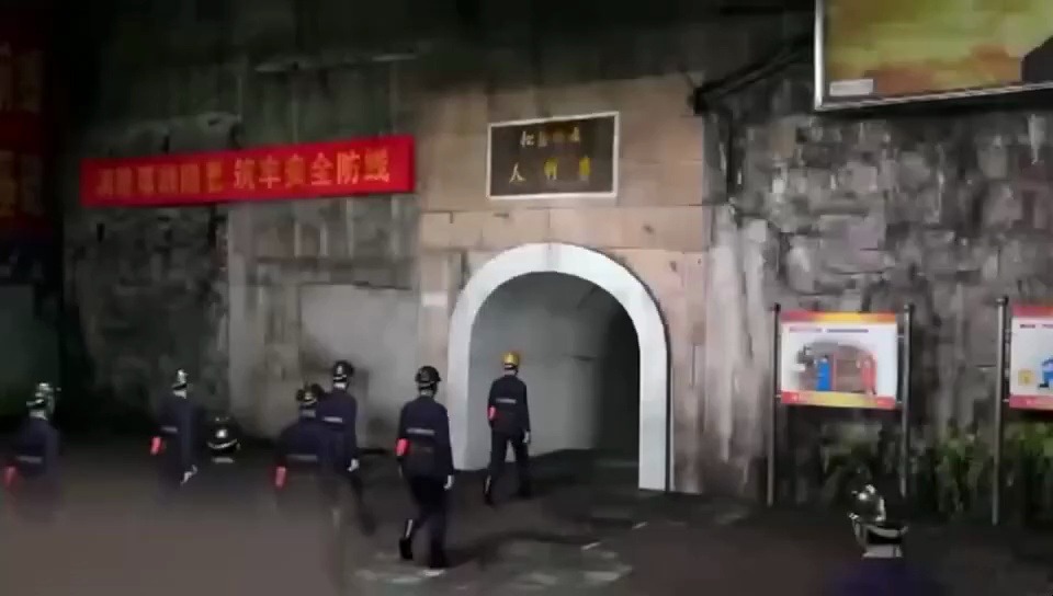 贵州山脚树煤矿9•24运输胶带着火重大事故警示片