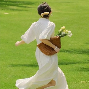 多啦Ella 