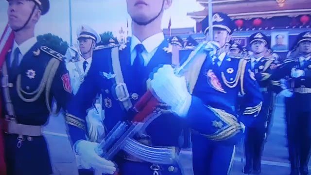 2021庆祝中华人民共和国成立72周年,天安门广场升旗仪式…