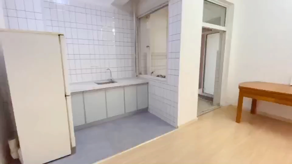 小区:【新紫薇鑫园】位置:高桥北,怡园街,海关,美食七街旁户型:一房...