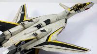 达人制作太空堡垒VF-19YF模型