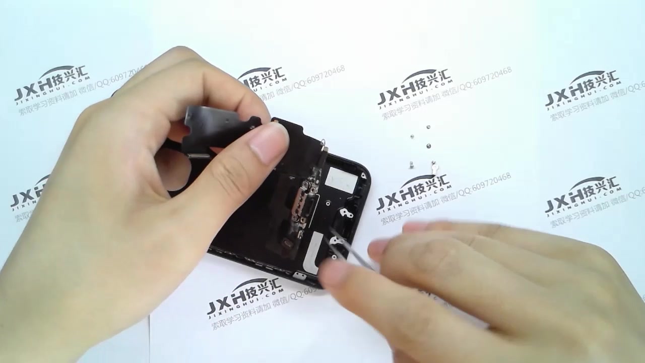 苹果7不充电、不送话、无声音、无振动竟然都能是这一个配件引起的