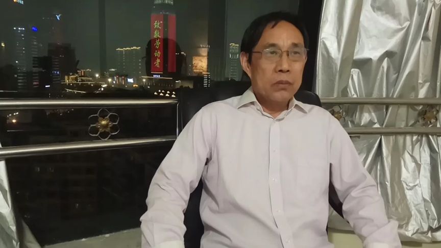 马杜罗总统及团队刚向美国下战书,宣布美国前特种兵为恐怖分子。