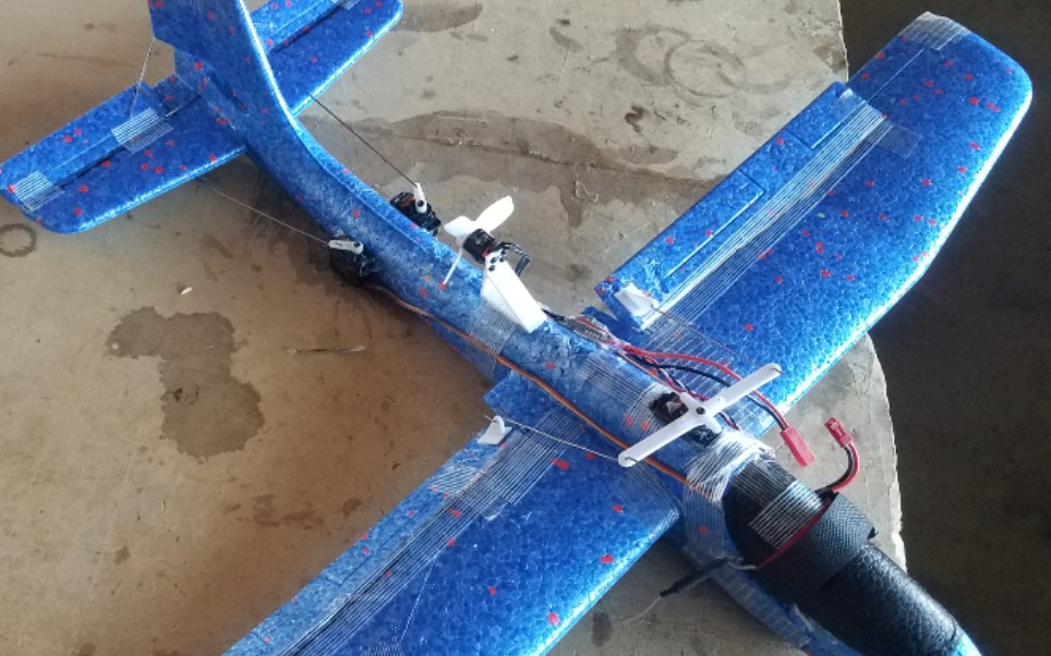 【航模】68cm手抛机 大风天暴力飞