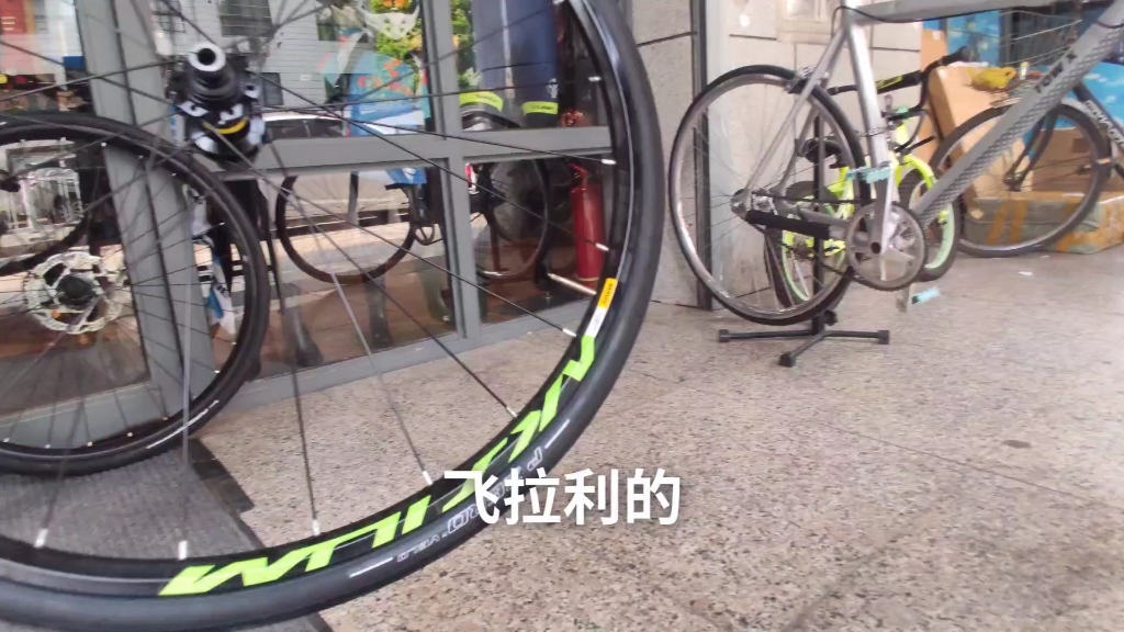 马牌轮胎与外胎界的天花板的防滑对比