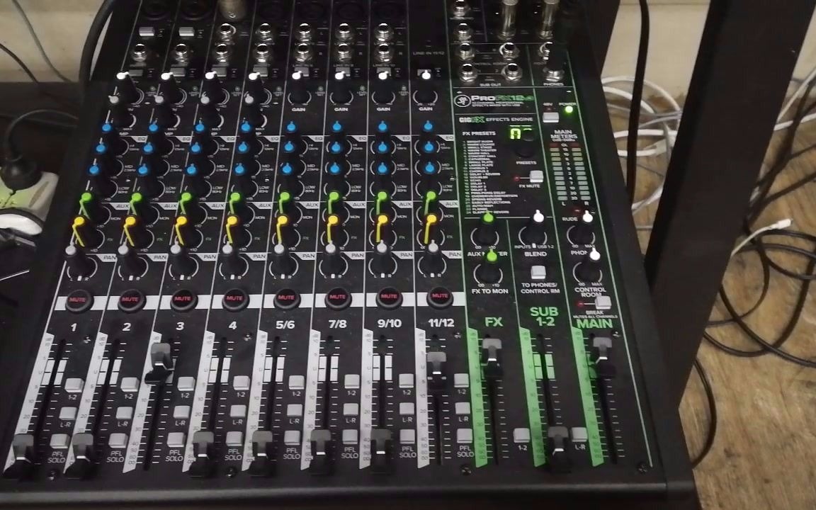 美奇调音台profx12v3内录的问题