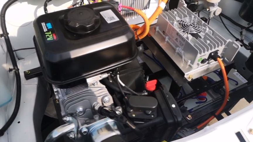 这就是电动车上加装的汽油发电机,看看它的作用和性能怎么?