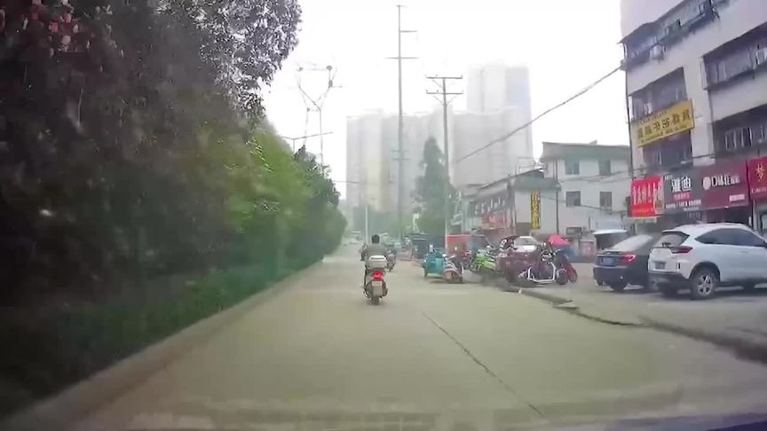 疯狂三轮车 #交通安全 #交通事故警示录 #抖音小助手