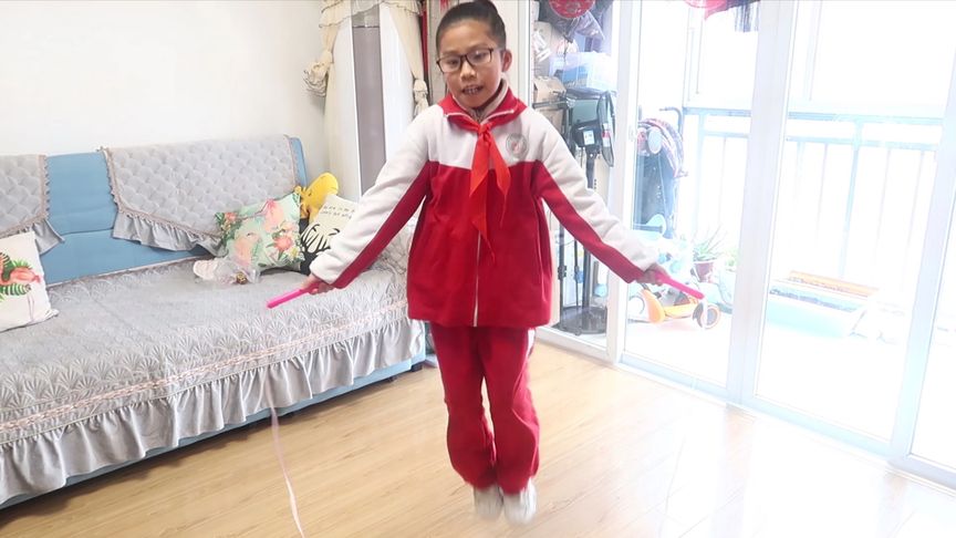 小学生第一次参加学校线上运动会,跳绳和广播体操,猜猜得第几名