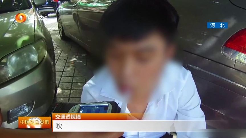 男子骑摩托不戴安全帽,不料交警拦下一查,发现他违法还不少!