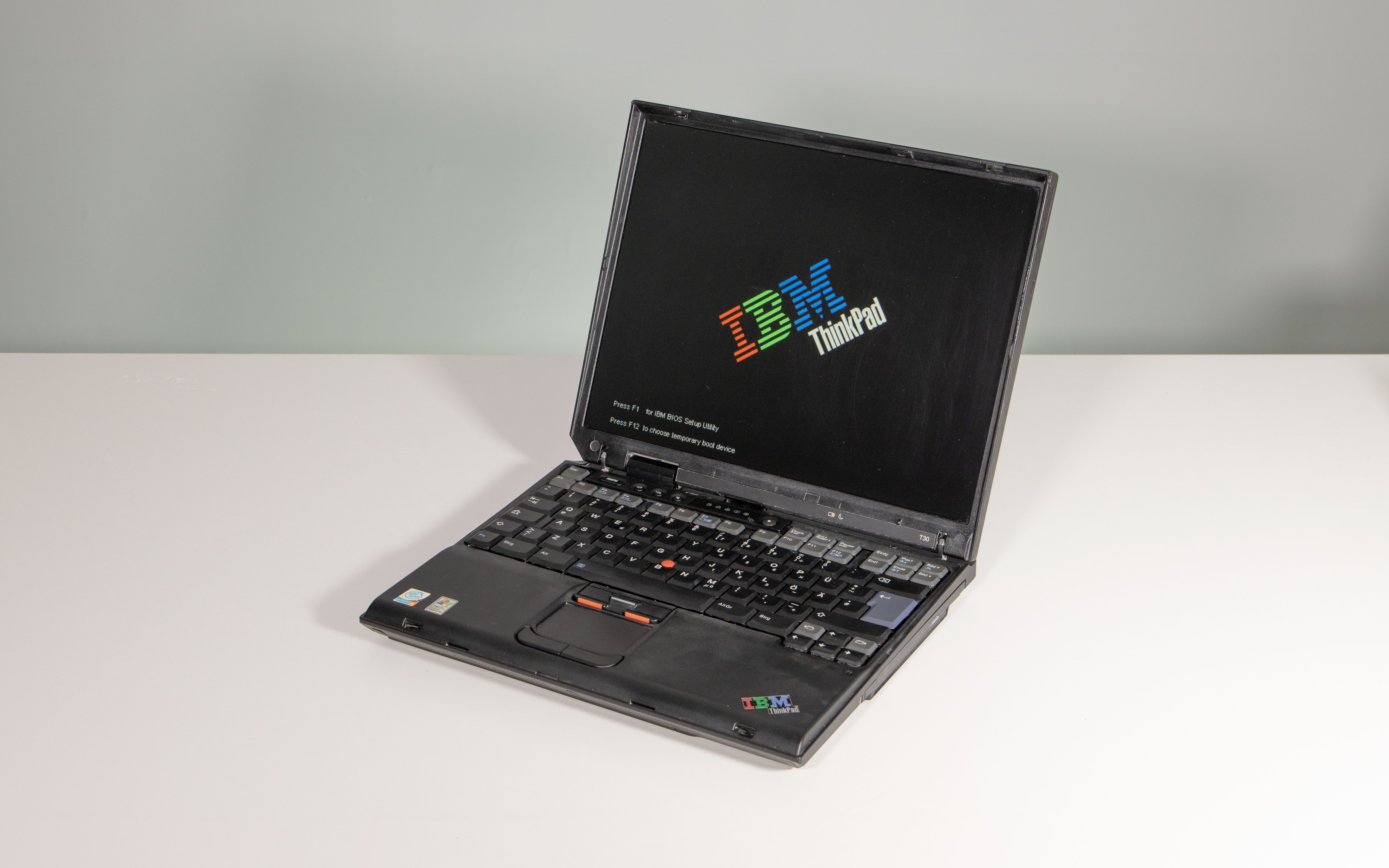 IBM Thinkpad T30 测评 拆机