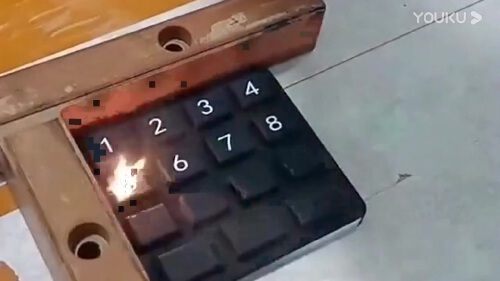 我一直认为计算器的按键是写上去的,今天我才明白原来是激光刻上去的!