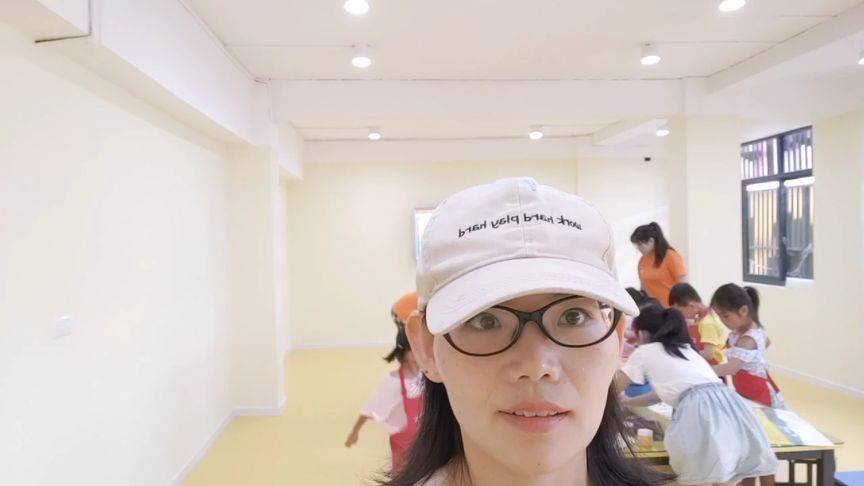 自定义女性创业宝妈,学校里的每个小朋友心中有幅画