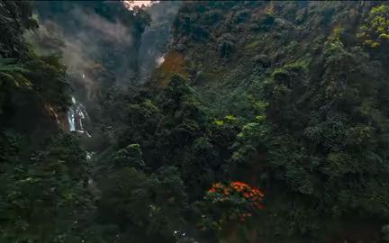 印度尼西亚火山和森林航拍欣赏