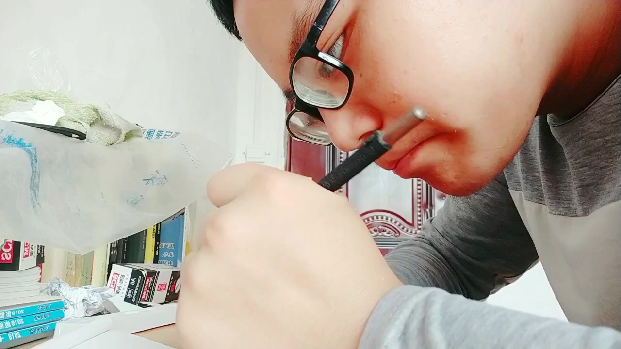 第一次做视频,刻印章。