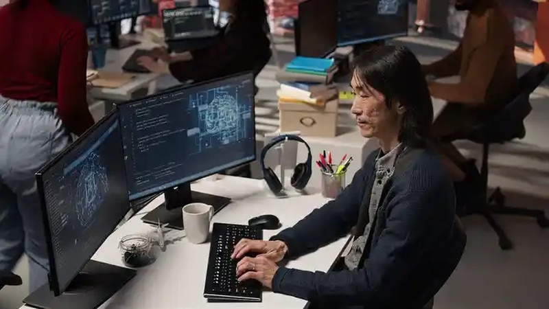 当修电脑比写代码更吃香:透视技术圈的技能崇拜现象